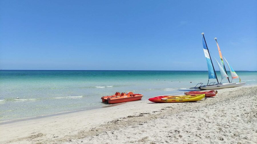 5 Big Tips for Choosing Your First Windsurf Board - Sand and Snow