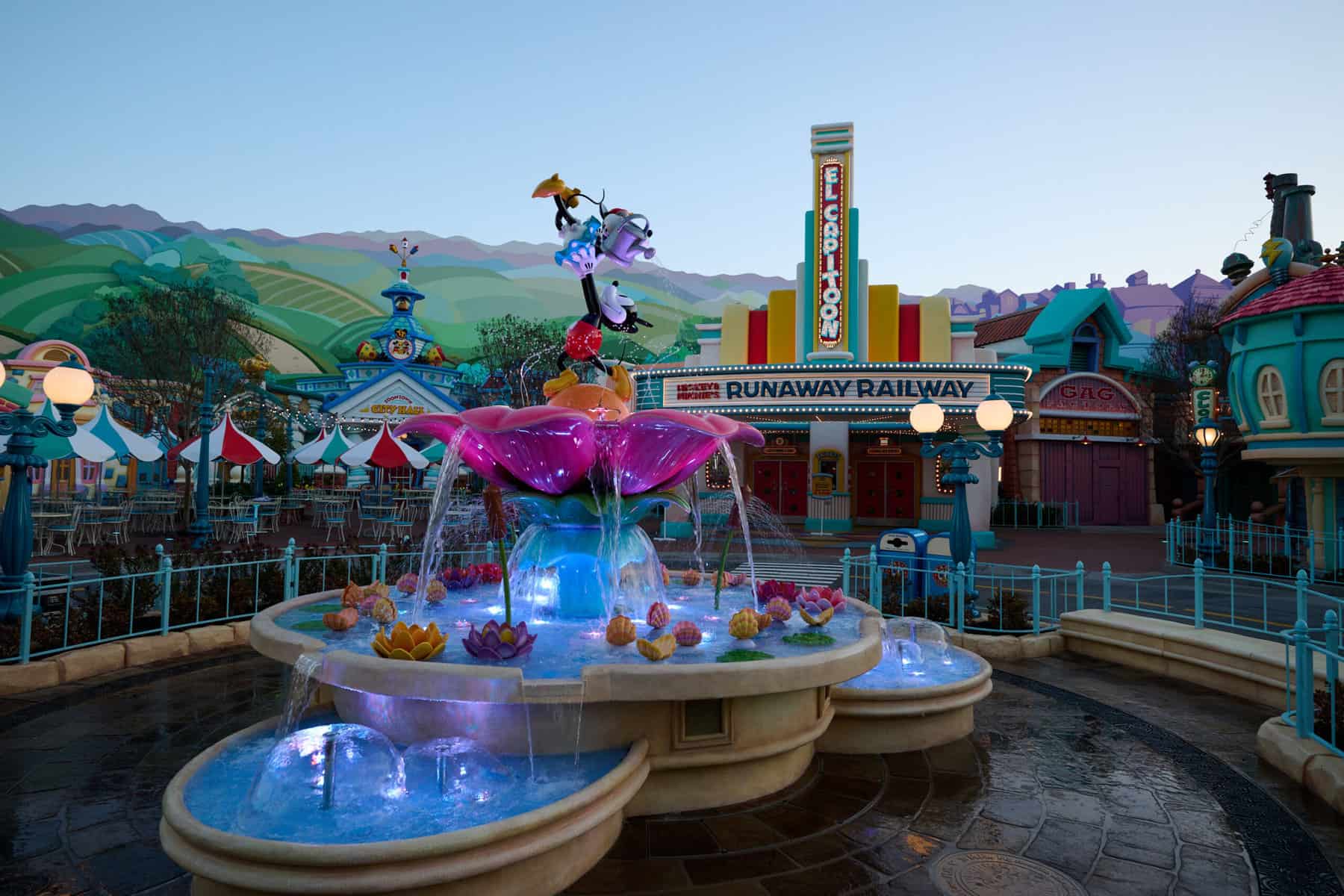 The Ultimate Guide to Disneyland Toontown for Families with Kids - Sand ...