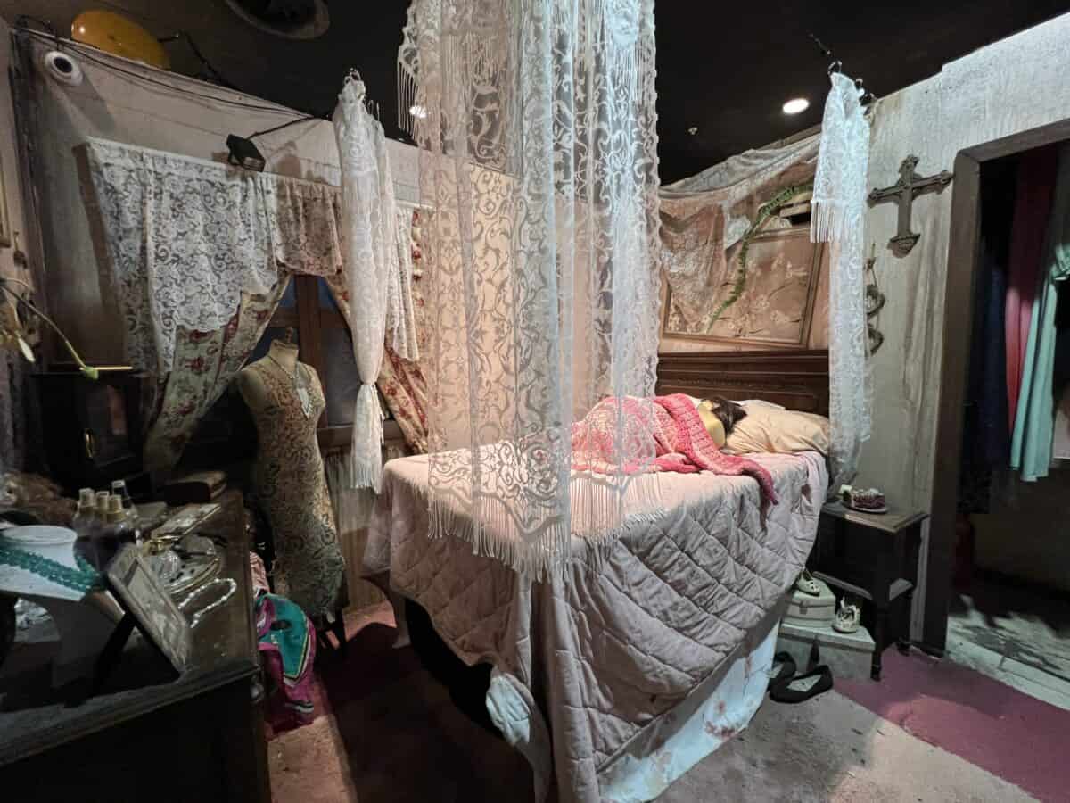 Is Scarehouse Pittsburgh's Best Haunted House? The Truth. - Sand and Snow