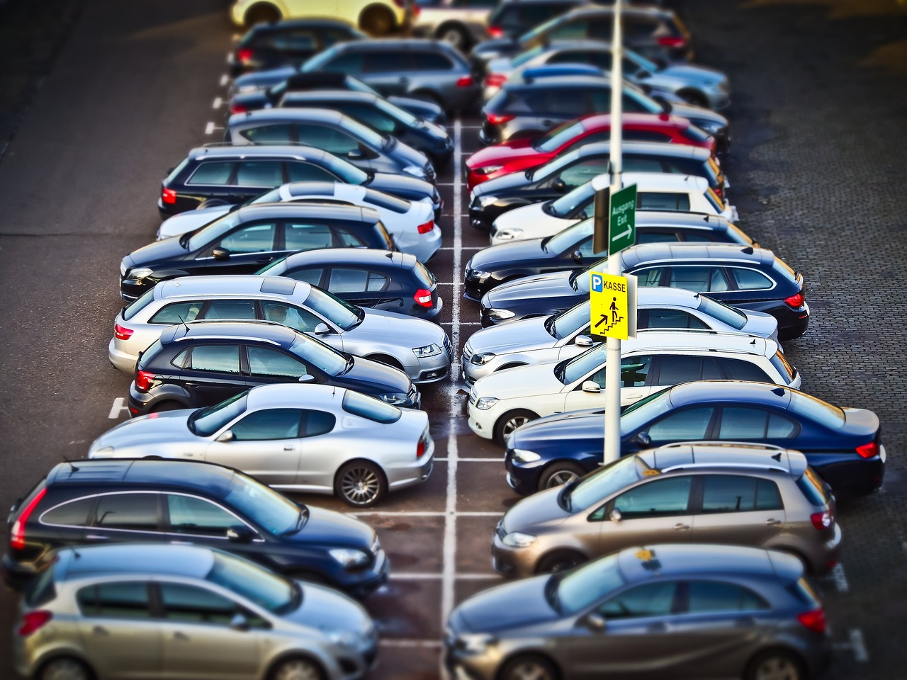5 Effective Ways to Improve Parking Lot Traffic Flow and Management ...